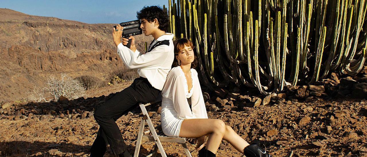 Adora, una invitación a vivir el presente