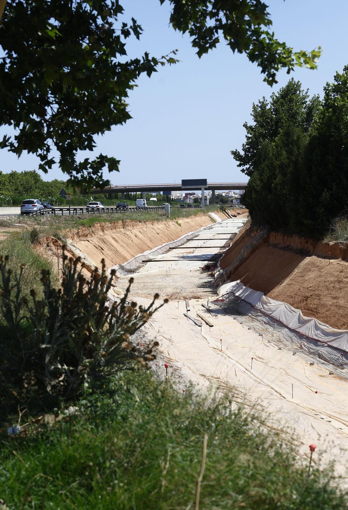 Valencia | Obras en el cunetón de Aldaia para evacuar las aguas pluviales