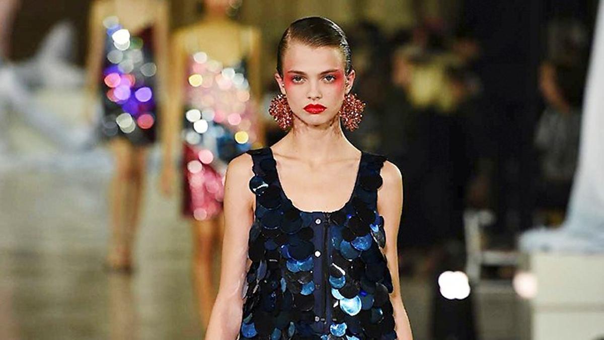 Kenzo homenajea al ilustrador puertorriqueño Antonio López en su desfile