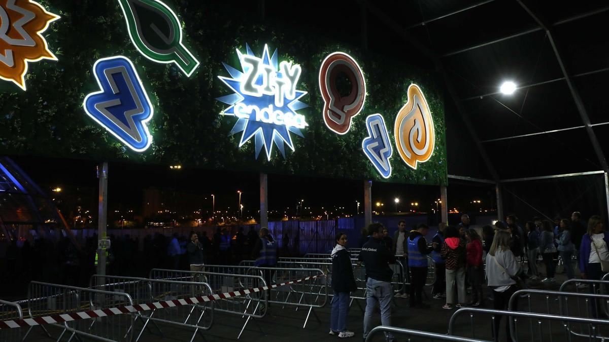 Investigados dos jóvenes por estafa continua en la venta de entradas ...