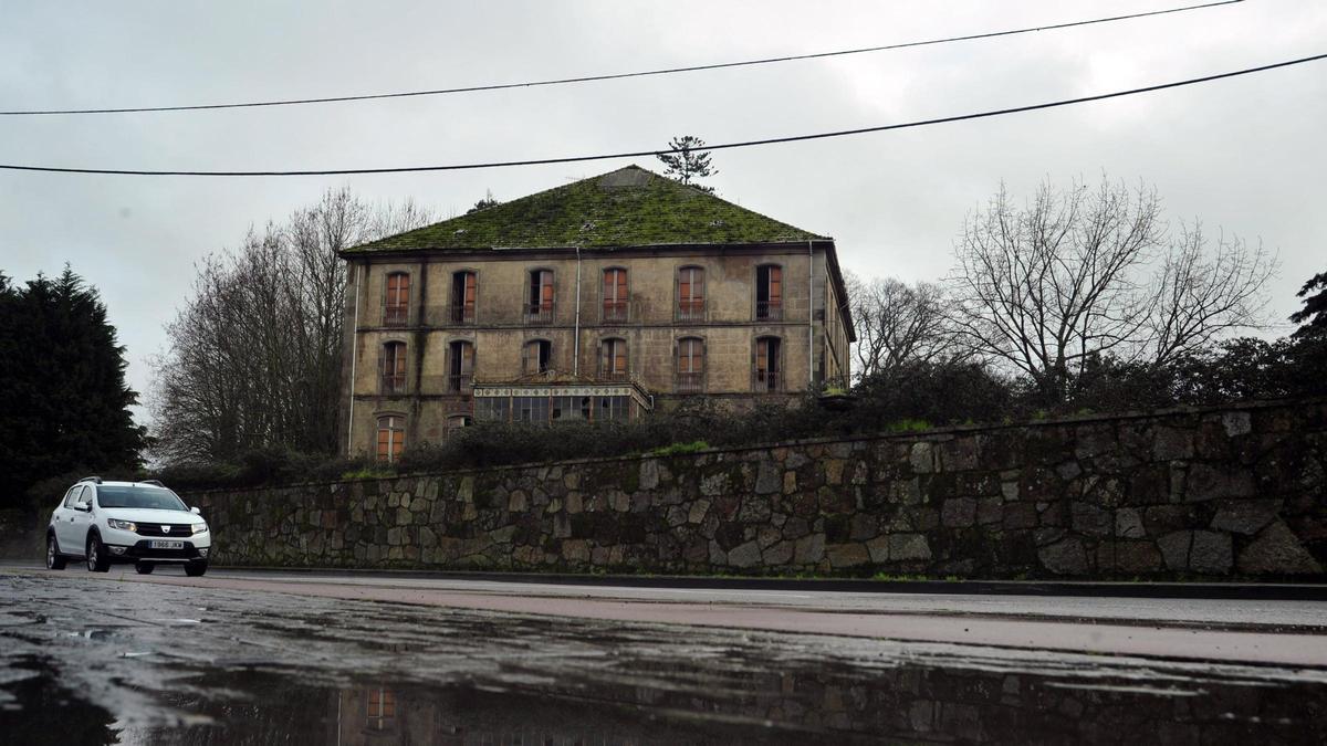 PALACETE ABANDONADO REYES ESPAÑA VILAGARCÍA | Antes alojaba a reyes de ...