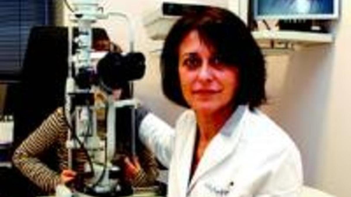 Dora Fernández: "Mirar en exceso el ordenador causa miopía"