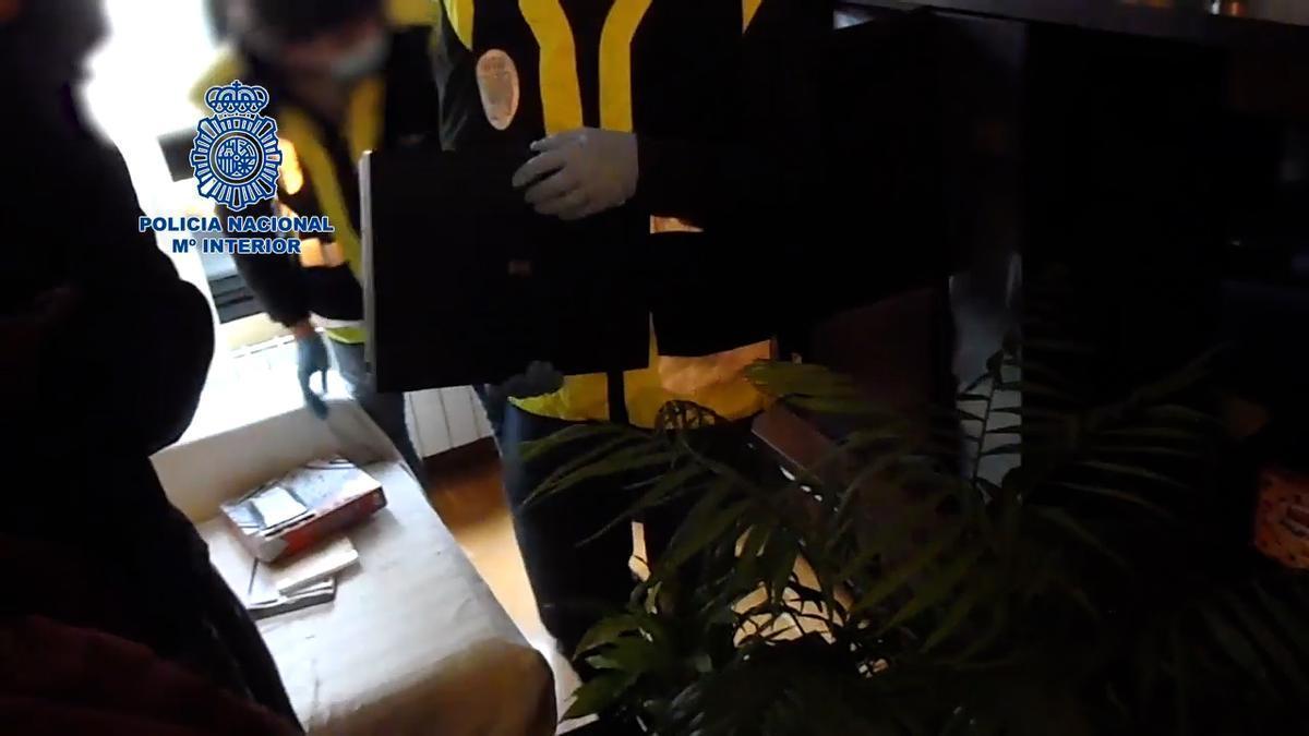 Detienen en Gijón a un “groomer” por acosar a niñas menores.