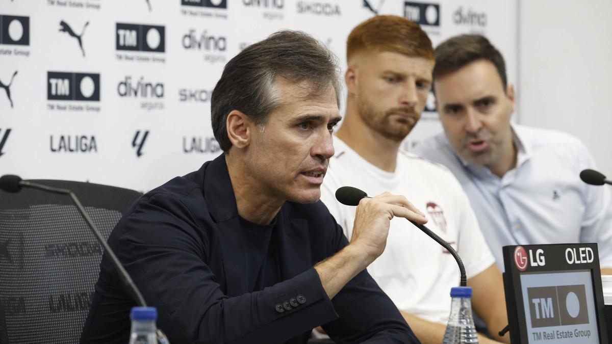 VALENCIA CF: Los fichajes de verano, más problema que solución