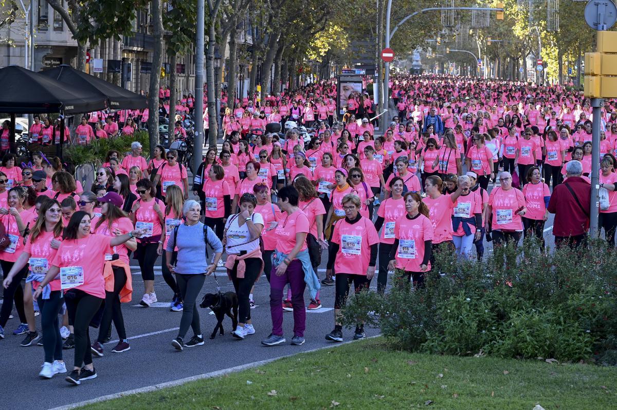 La Cursa de la dona, búscate en las fotos | FOTOS
