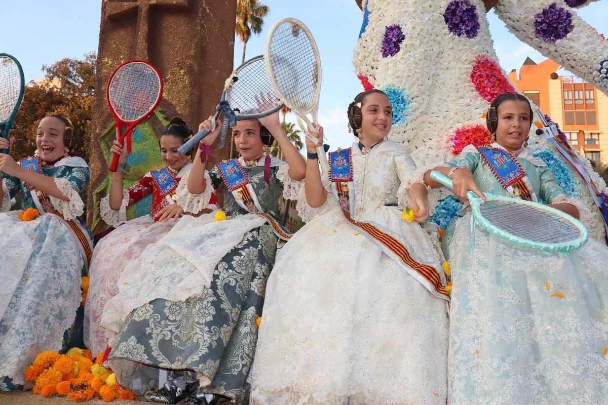 Las mejores fotos de Berta, Lucía y las cortes de honor en la Batalla ...