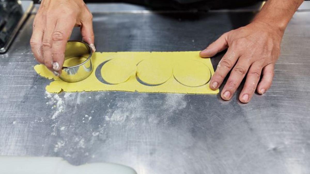 Así se hace la elaboración ganadora de "Mieres del pincho", un homenaje ...