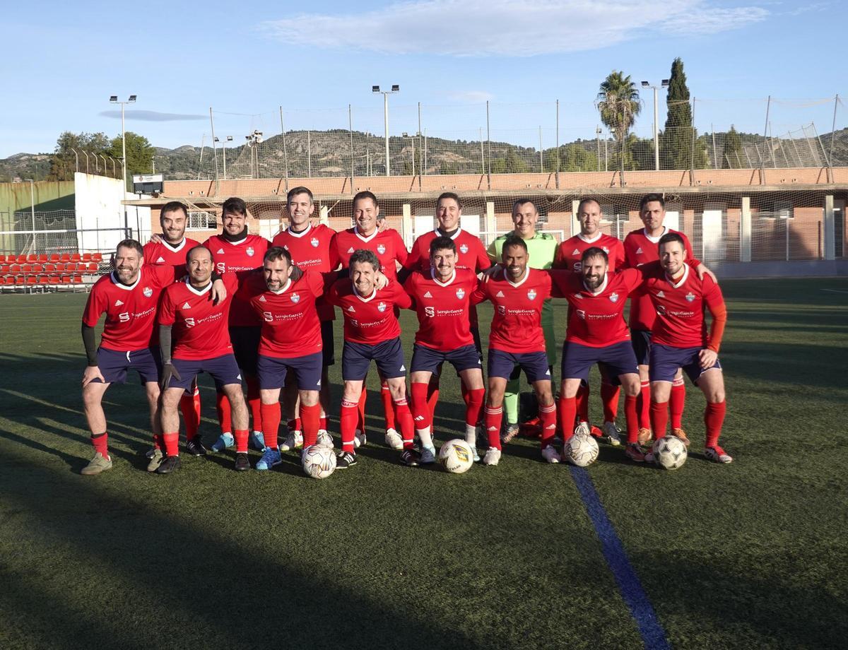VETERANOS, FÚTBOL El resumen de fútbol veteranos | Los tres líderes ...