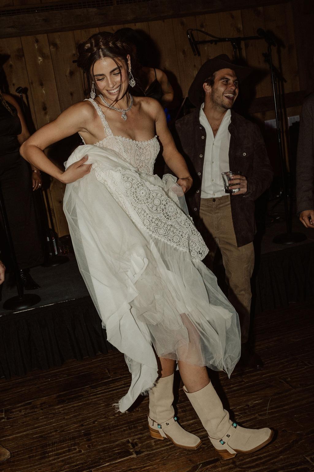BODAS DE FAMOSAS | La sensacional boda ‘cowboy’ que ha conquistado a ...