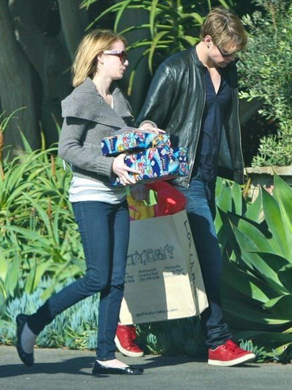 Emma Roberts y Chord Overstreet, ajenos a los rumores - Cuore