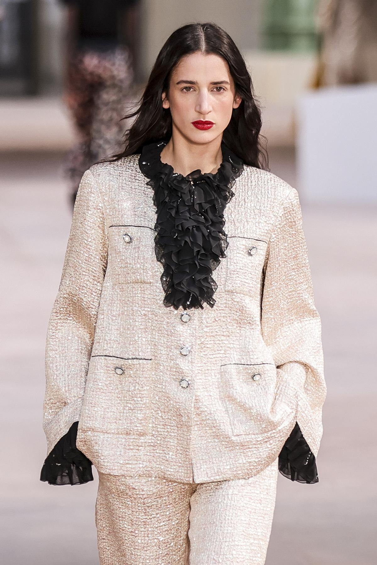 Chanel celebra sus 110 años en la Alta Costura con un desfile en París