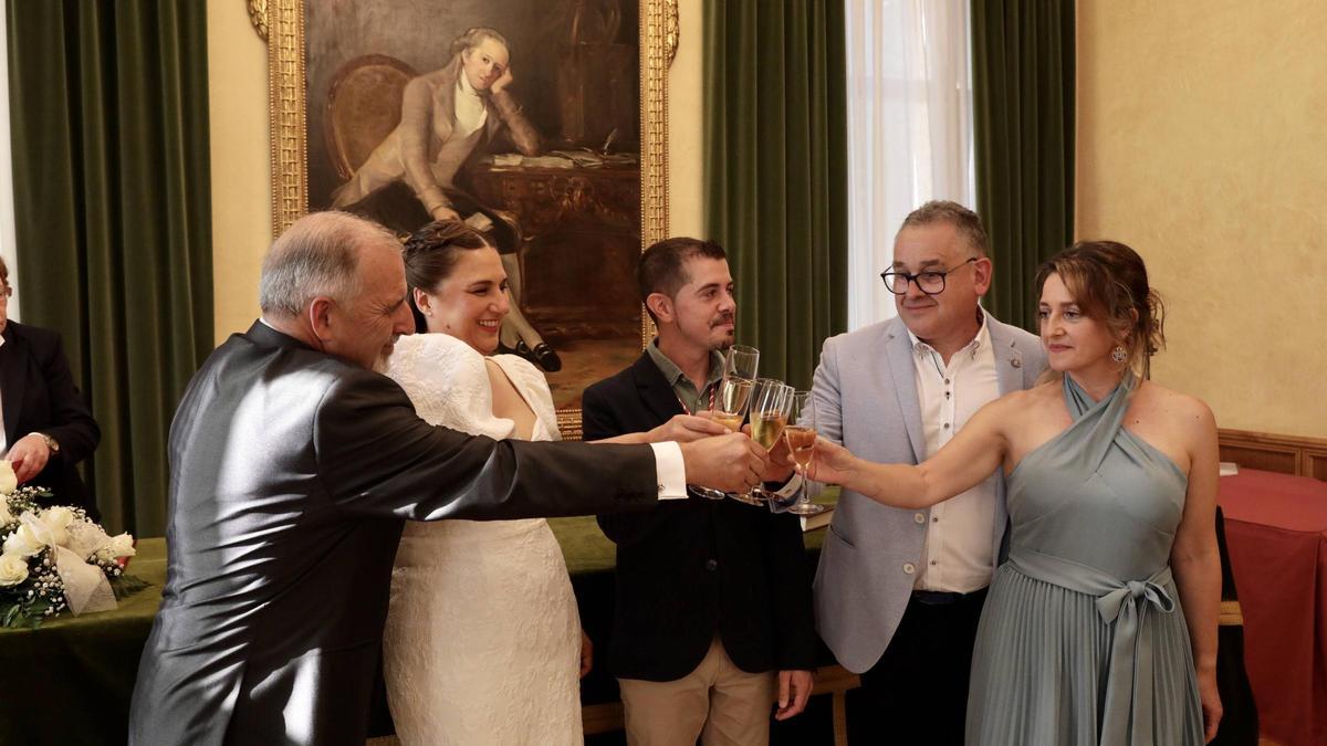 El líder de Comisiones Obreras en Gijón, Víctor Manuel Roza, se casa ...