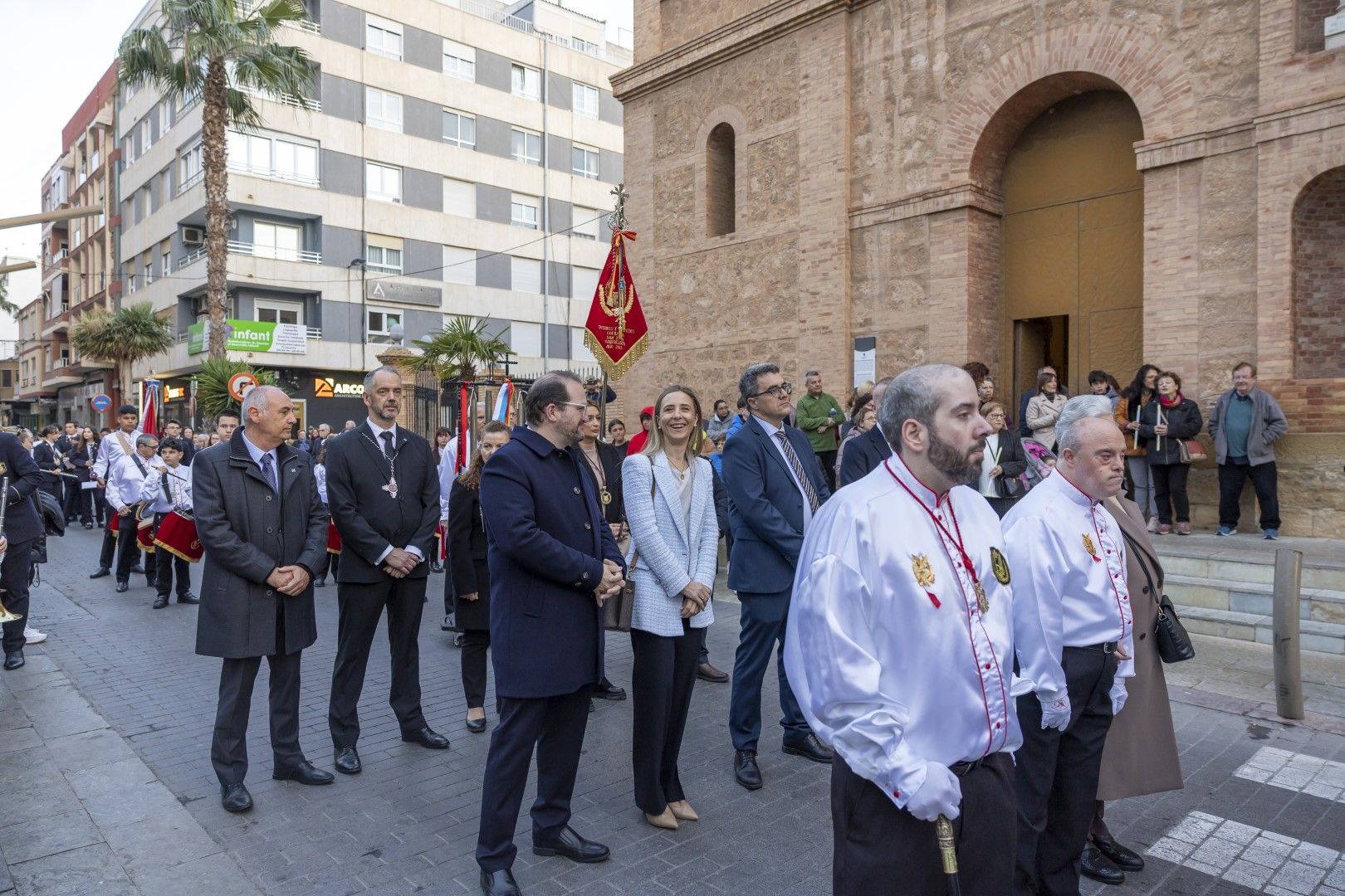 Emotivo Encuentro del Domingo de Resurrección en Torrevieja