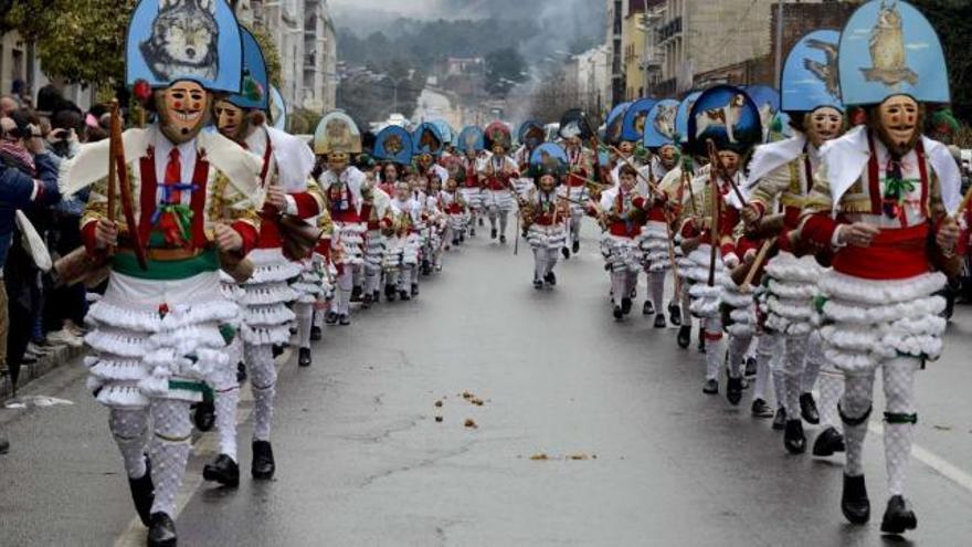 El Entroido alcanza su máxima intensidad en el triángulo mágico ourensano