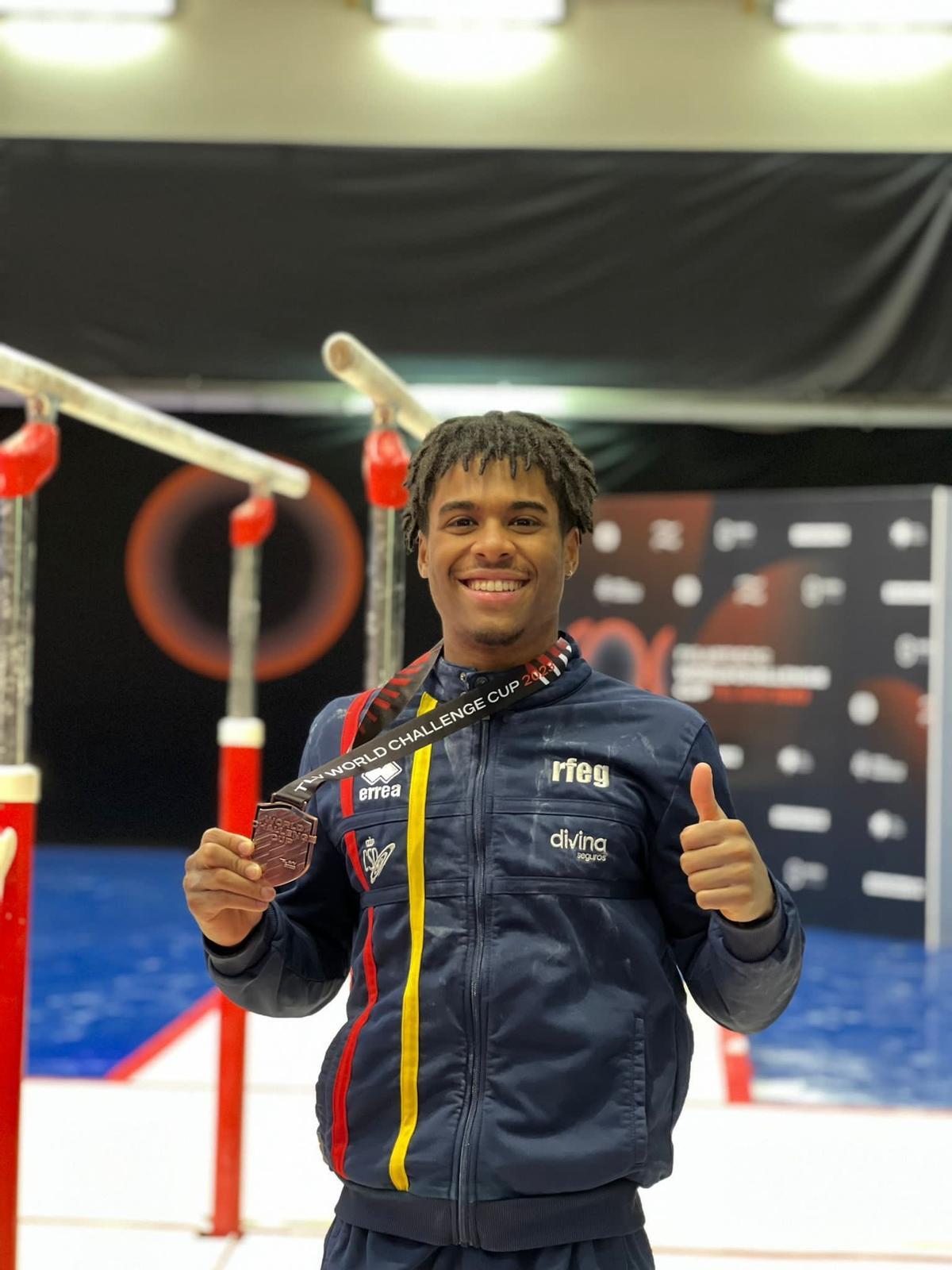 Thierno Diallo guanya la medalla de bronze en paral·leles a la Copa del Món - Regió7