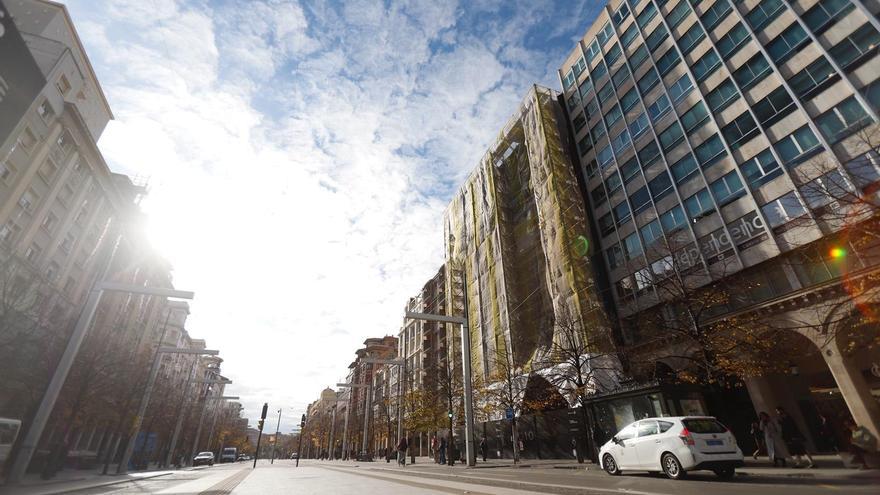 El paseo Independencia de Zaragoza, entre las calles con los locales ...