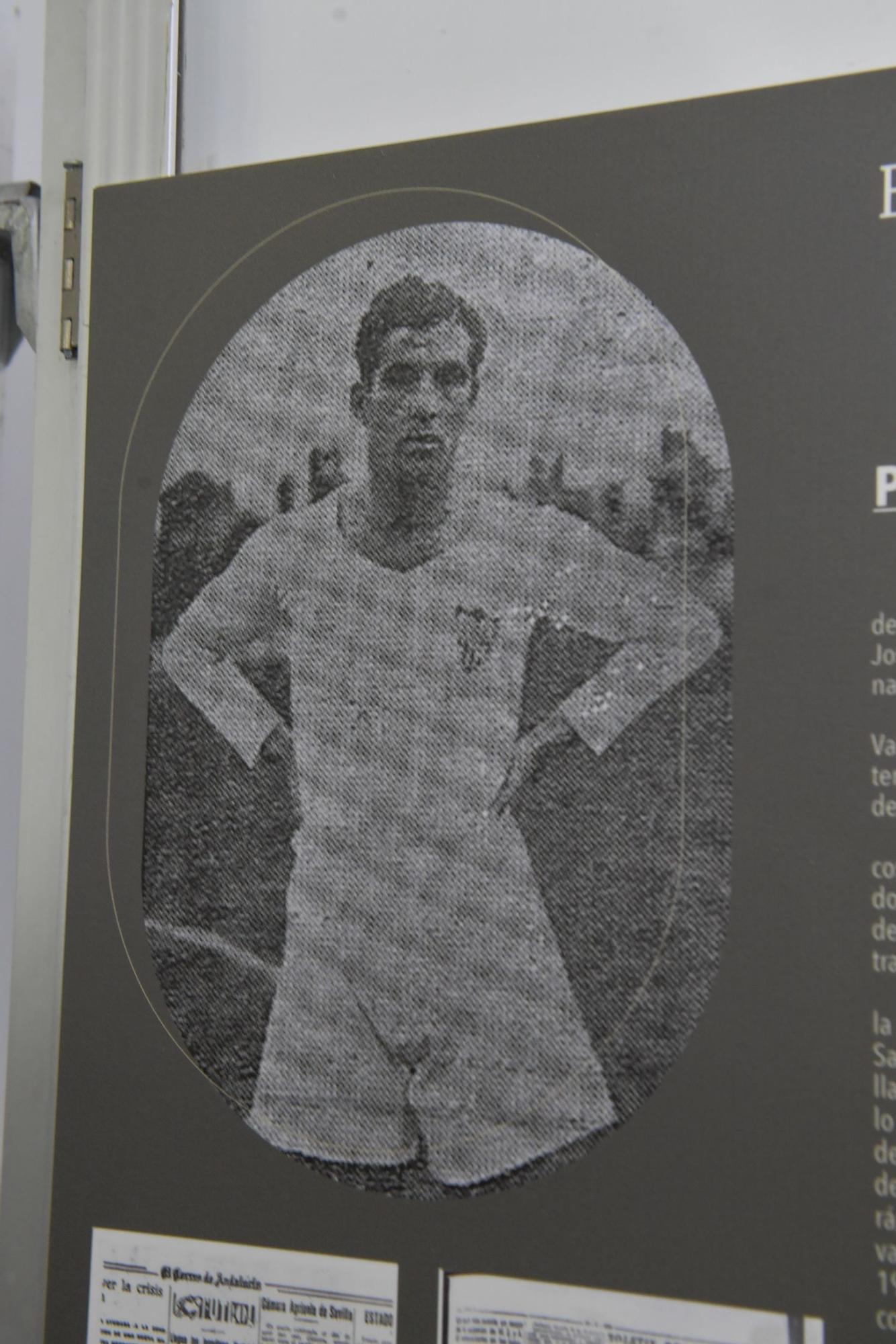 Inauguración en el Real Club Victoria de la exposición dedicada a José ...