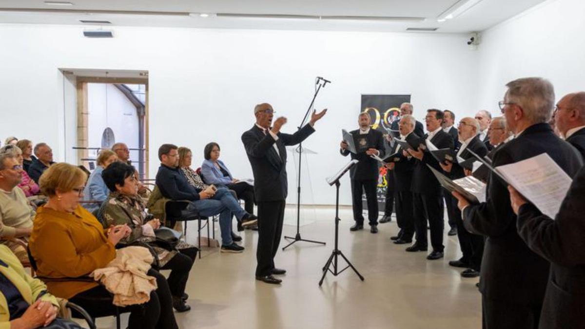 Recital del Coro Santiaguín en el Bellas Artes - La Nueva España