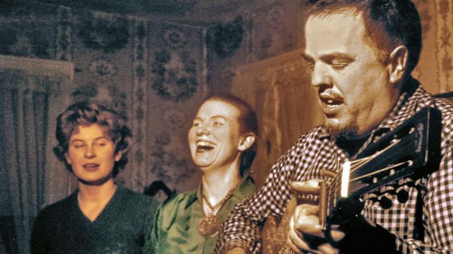 Alan Lomax en Galicia: 70 anos da visita do home que retou un nazi ...