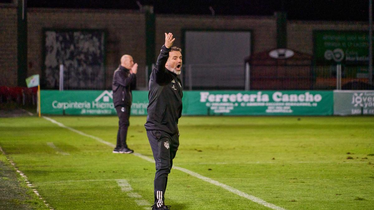 Julio Cobos le pide al Cacereño que dé la cara exhibida en Talavera y ...