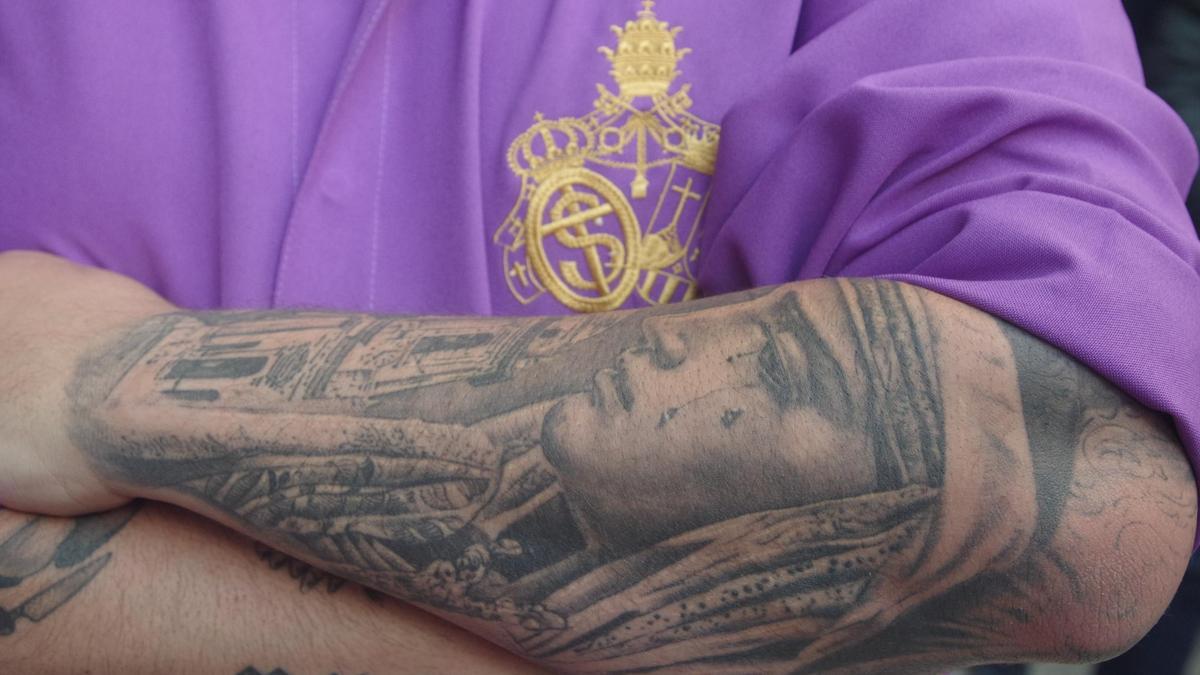 El tatuaje cofrade en Málaga: de símbolo marginal a religión vivida