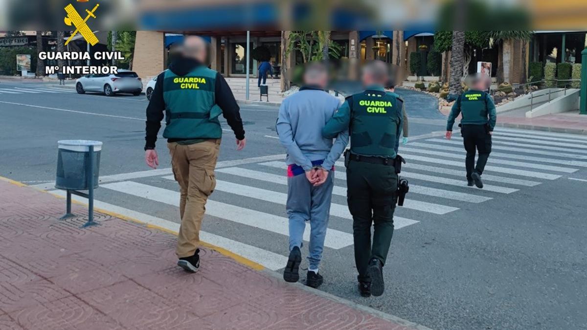 TRÁFICO DE DROGAS | Detenido en Alicante por pilotar un vehículo lanzadera de apoyo para una red ...