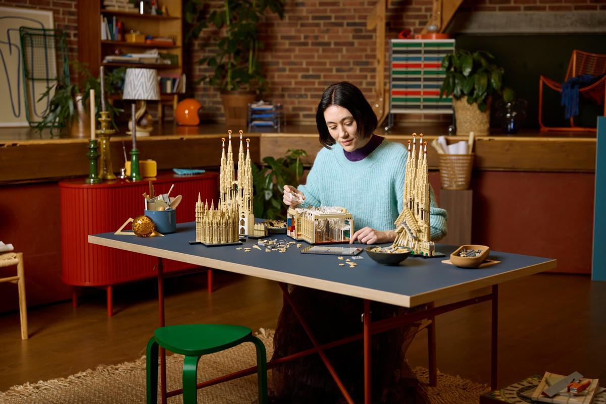LEGO crea la Sagrada Familia con 12.000 piezas: el set más grande de su ...