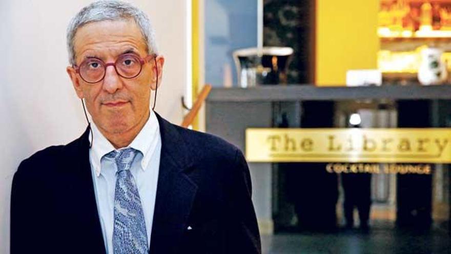 David Rieff: "Cuidado con lo que encuentras al desenterrar cadáveres ...