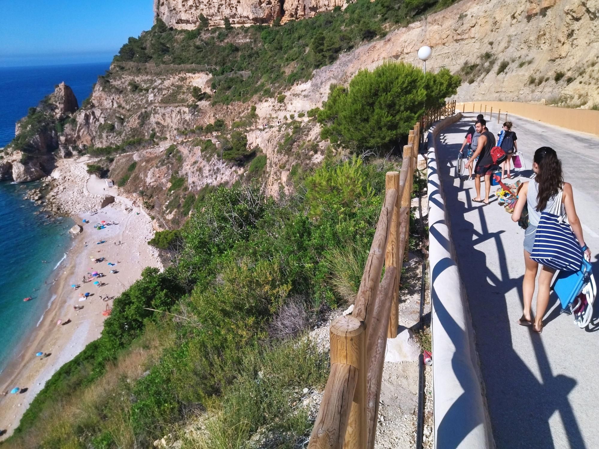 CALA DEL MORAIG: La primera playa "de pago" de la Comunidad Valenciana ...