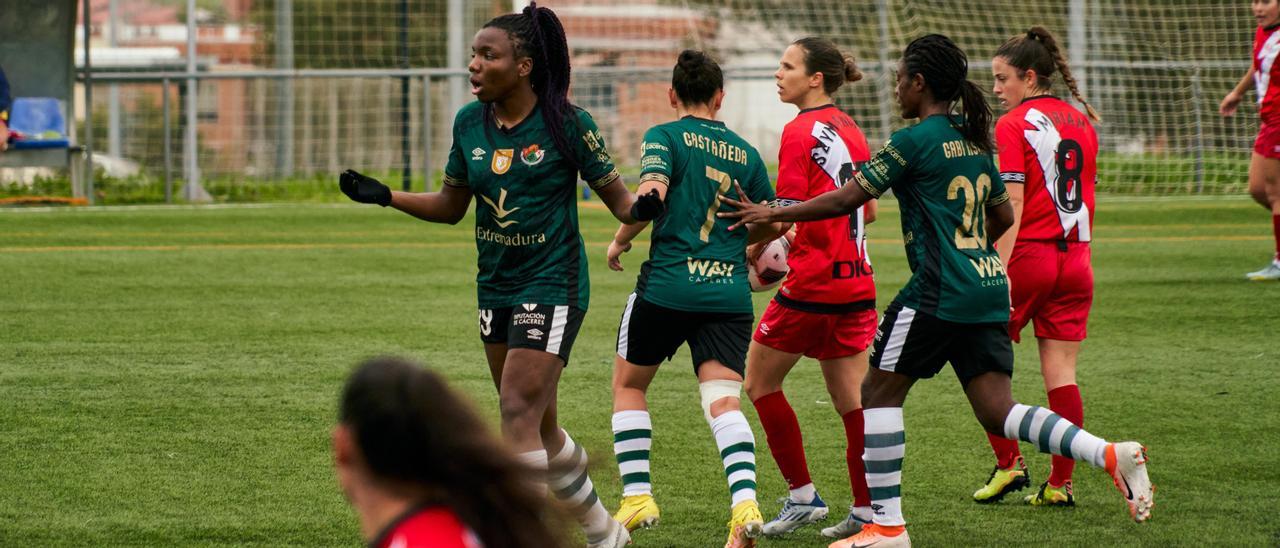 Premio al tesón para el Cacereño Femenino