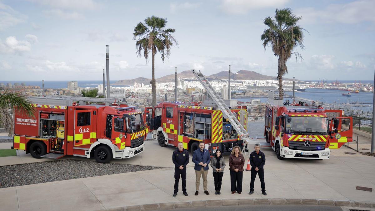 Tres nuevos camiones refuerzan el servicio de Bomberos en Las Palmas de ...