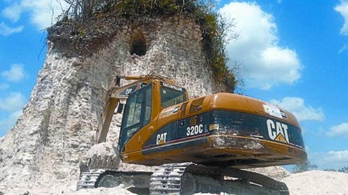 Destruida con bulldózeres una pirámide maya - El Periódico