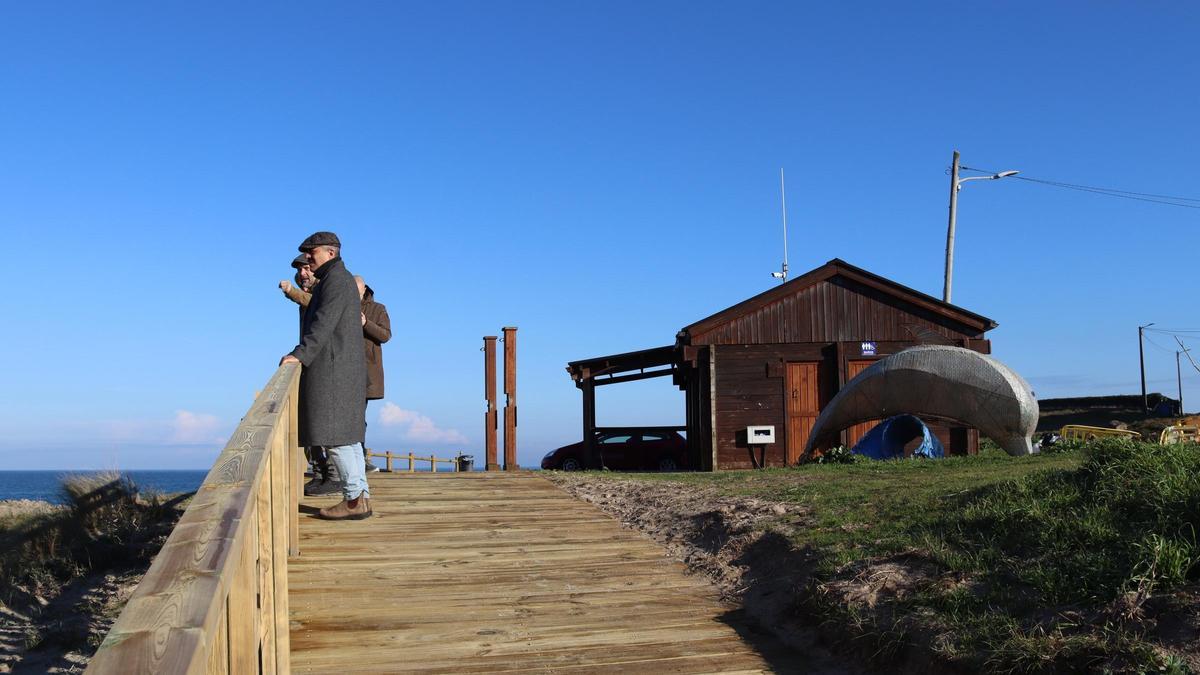 PLAYAS CARBALLO | El entorno de la playa de Razo se revaloriza con un ...