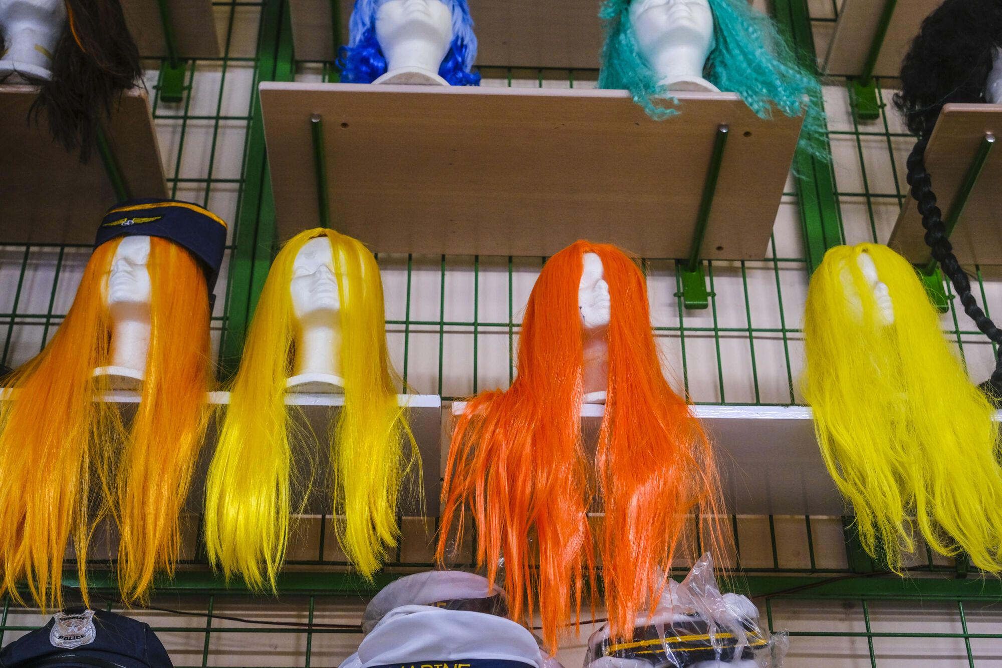 FOTOS | Arrancan las compras de disfraces de Carnaval