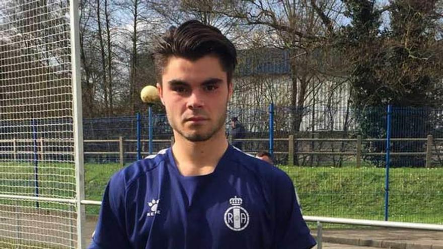 El defensa francés Matteo Riva prueba con vistas al próximo año