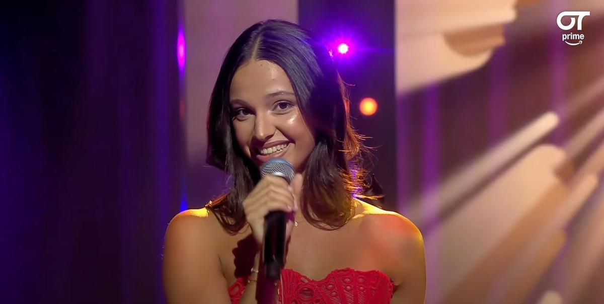 La alicantina Claudia Arenas, entre lágrimas tras ser nominada en la primera gala de OT 2025