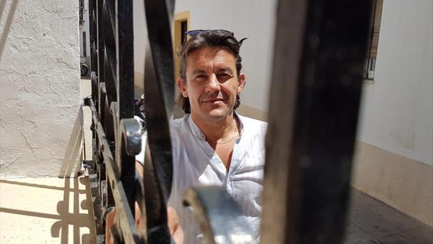 José Barrios: «En 'Clásico', reúno obras que bailan en nuestra memoria»