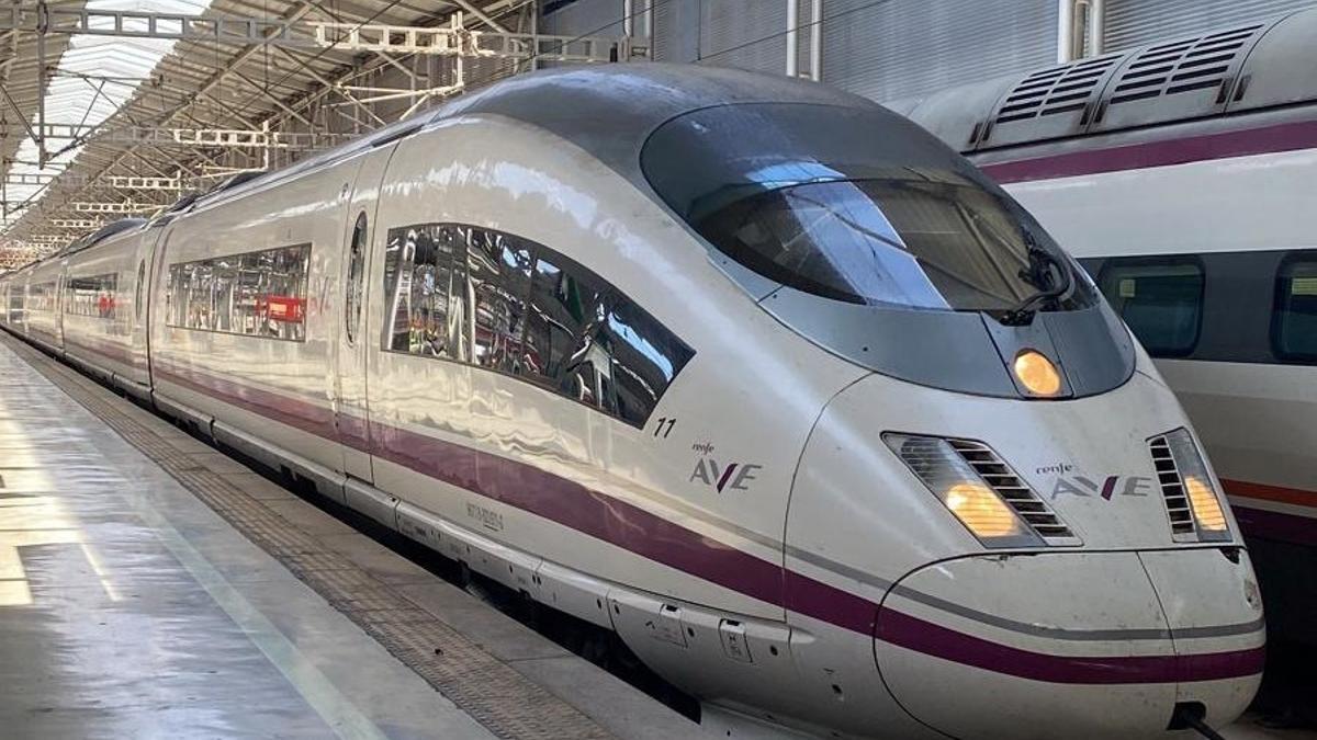 AVE DIRECTO DE MÁLAGA A BARCELONA I El nuevo AVE directo de Renfe comienza a circular este lunes