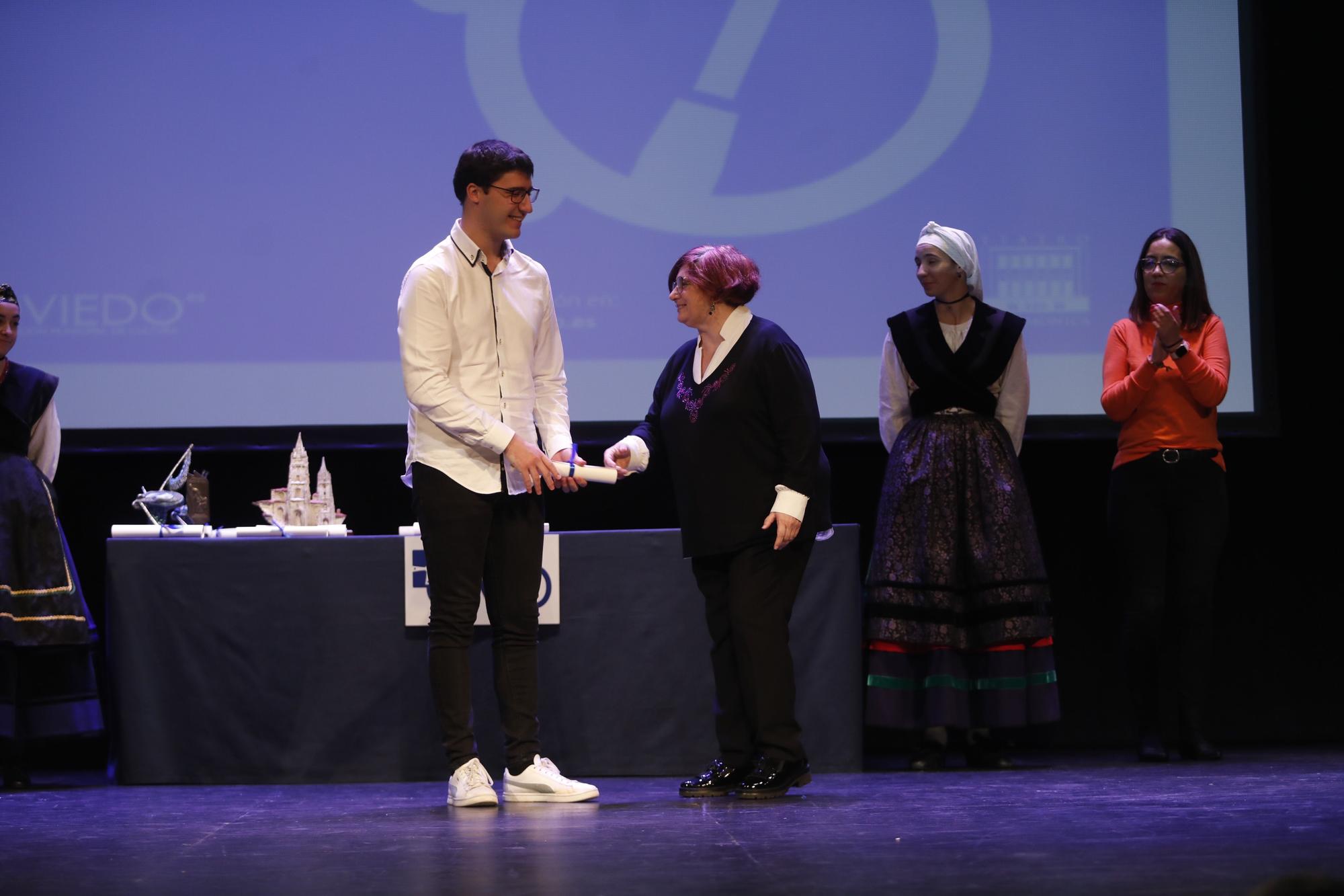 EN IMÁGENES: Así fue la final del concurso de canción asturiana "Ciudad ...