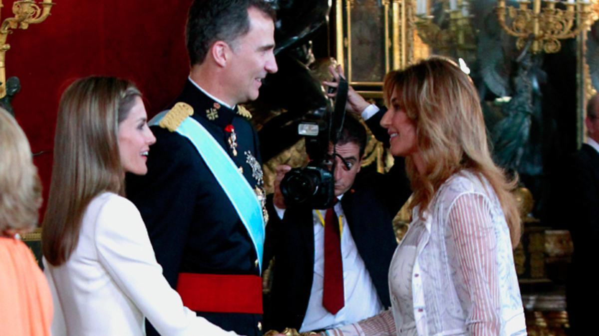 Mariló Montero y un Bisbal sin corbata en el besamanos a los nuevos ...