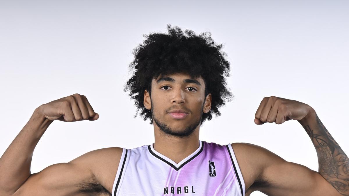 Izan Almansa debuta en la NBA G League con 7 puntos y 7 rebotes y en el ...