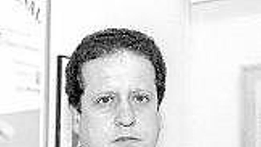 Rafael Escandón, insignia de oro de la Federación