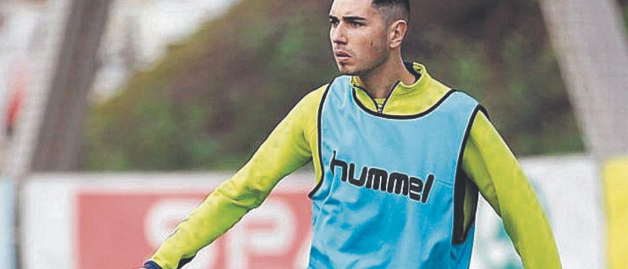 Rafa Mujica, lo único salvable de la UD en Almería, pide paso