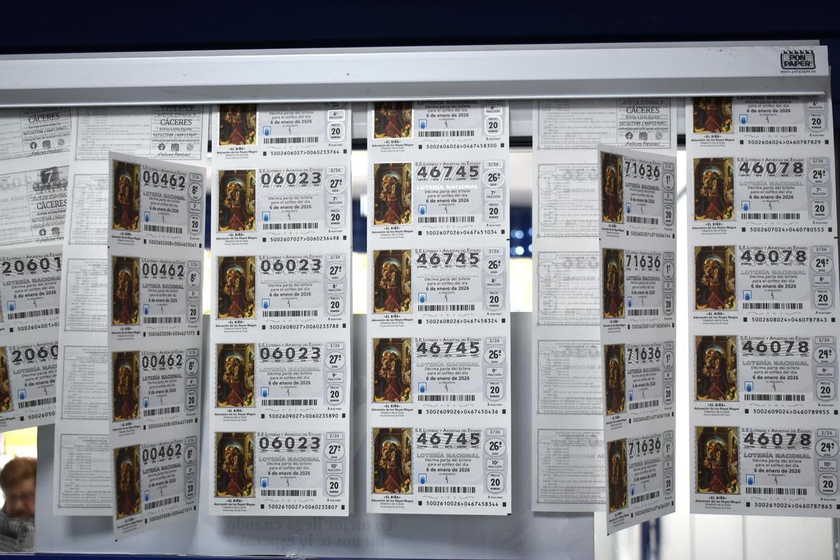 LOTERÍA NAVIDAD CÁCERES | La fe es lo último que se pierde: miles de ...