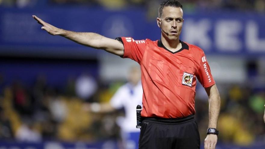 Domínguez Cervantes, el árbitro para el San Fernando - Córdoba CF ...