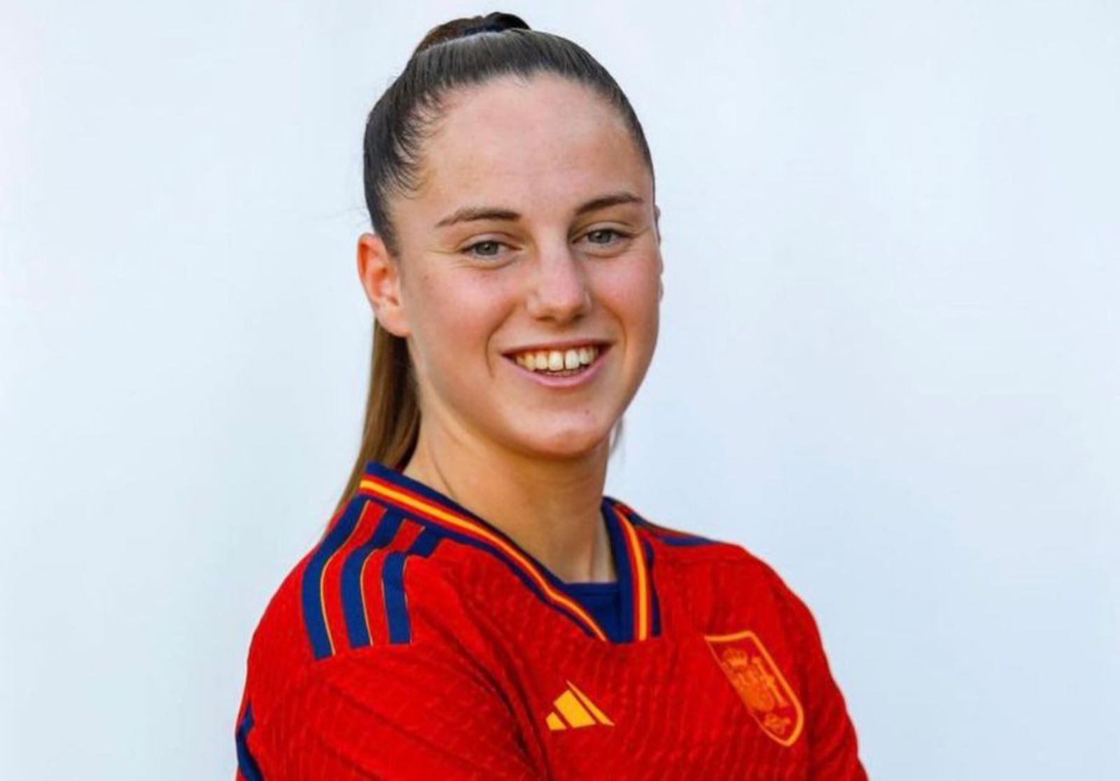 Ribadedeva quiere que el polideportivo municipal lleve el nombre de la futbolista Érika González ...