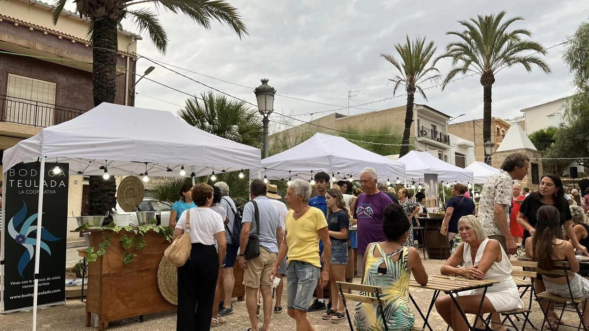 FIESTAS | Un homenaje al moscatell con música, gastronomía y uva