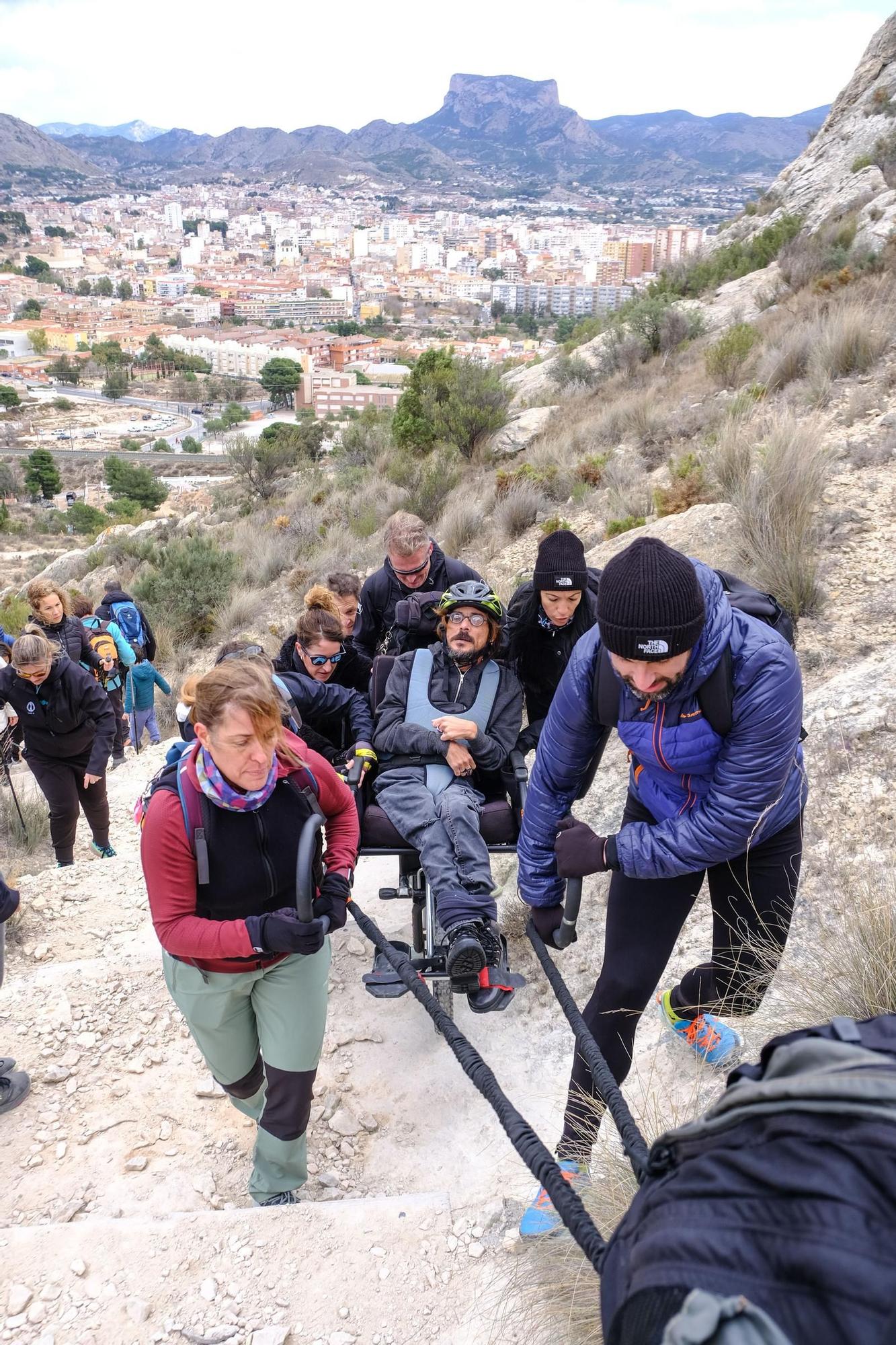 Así ha sido la subida más inclusiva al Monte Bolón de Elda en la ...