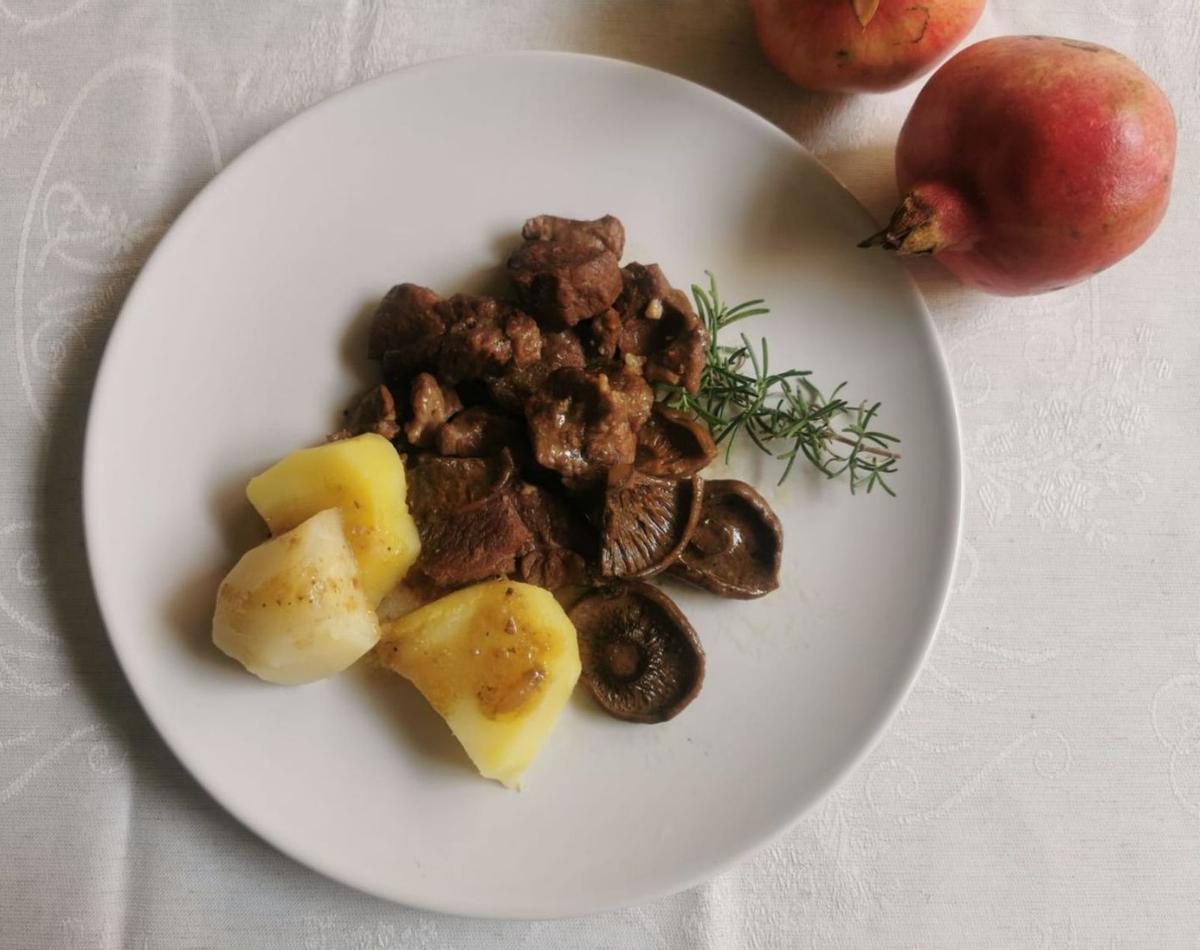Anyell amb magranes