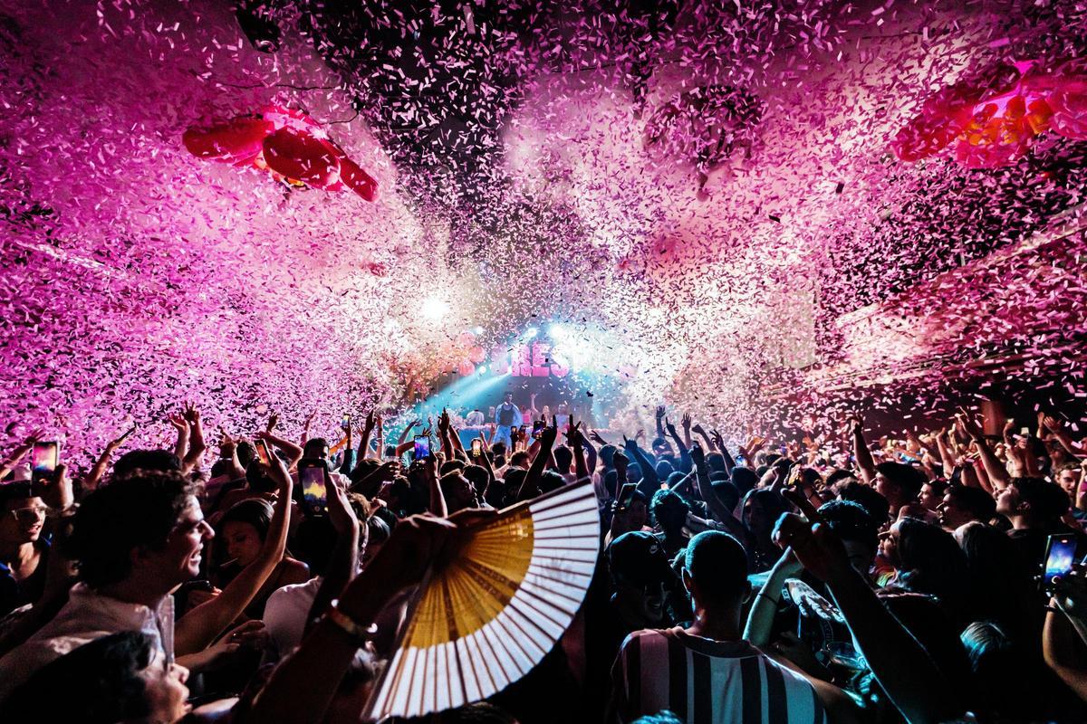 Así es la fiesta Bresh: 'famosos', brillo, caramelos y 'hits' para ...